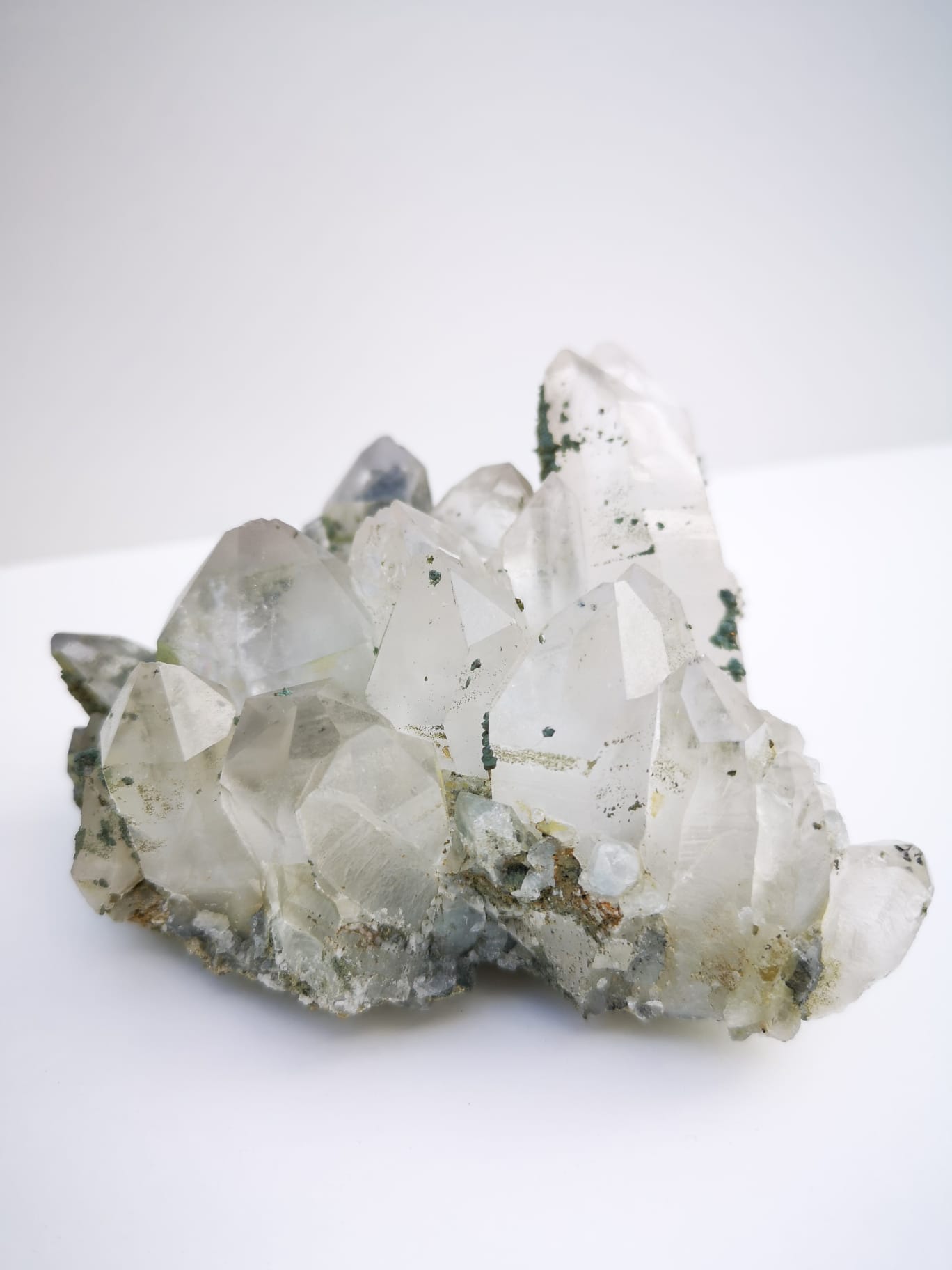 Drusa de Quartzo com Clorite - Pura Terra